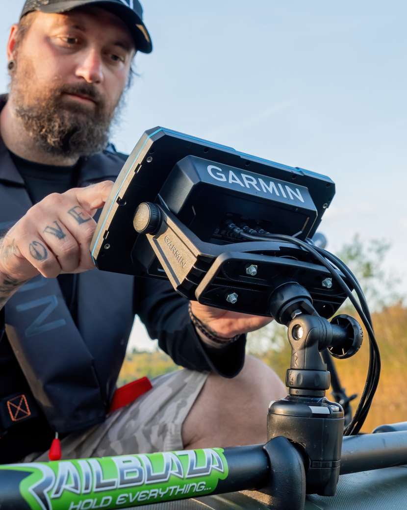 Fish Finder Mount R-Lock R | RAILBLAZA Canada