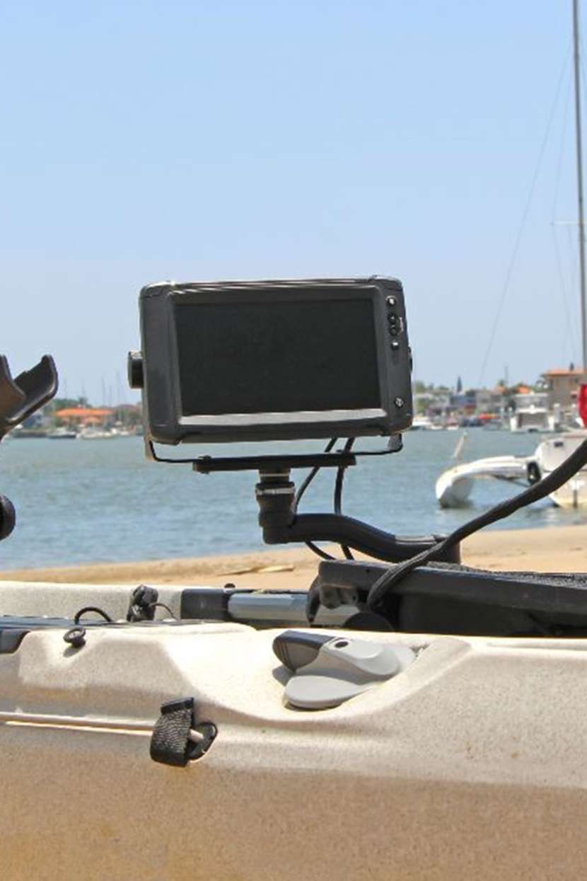 Swing Arm R-Lock | RAILBLAZA Canada